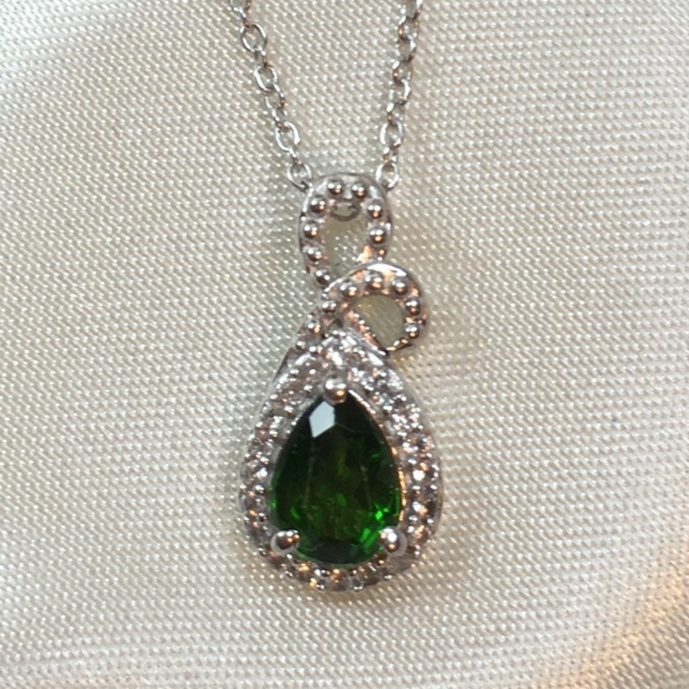 Genuine Russian Chrome Diopside Pendant - Gem